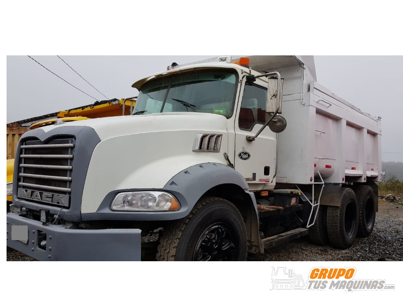 Arriendo de Mack GU813E - Volquetes