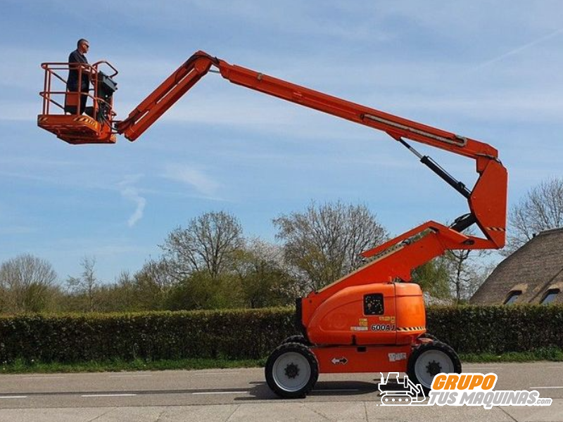 Arriendo de Jlg 600AJ - Manlift