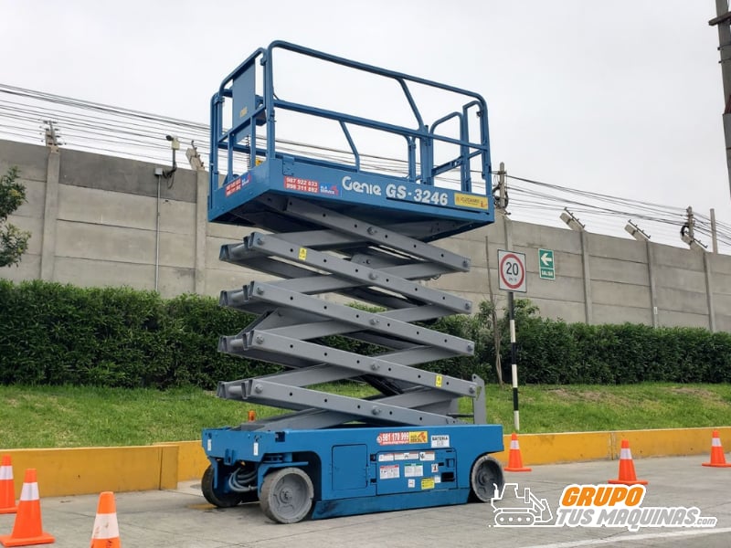Arriendo de Genie 3246 - Scissor lift