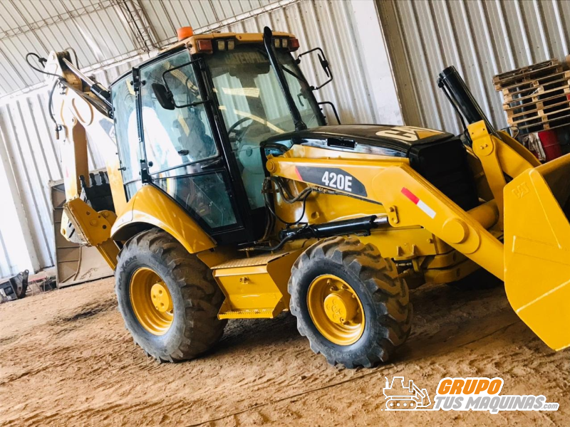 Arriendo de Caterpillar 420 E - Retroexcavadoras